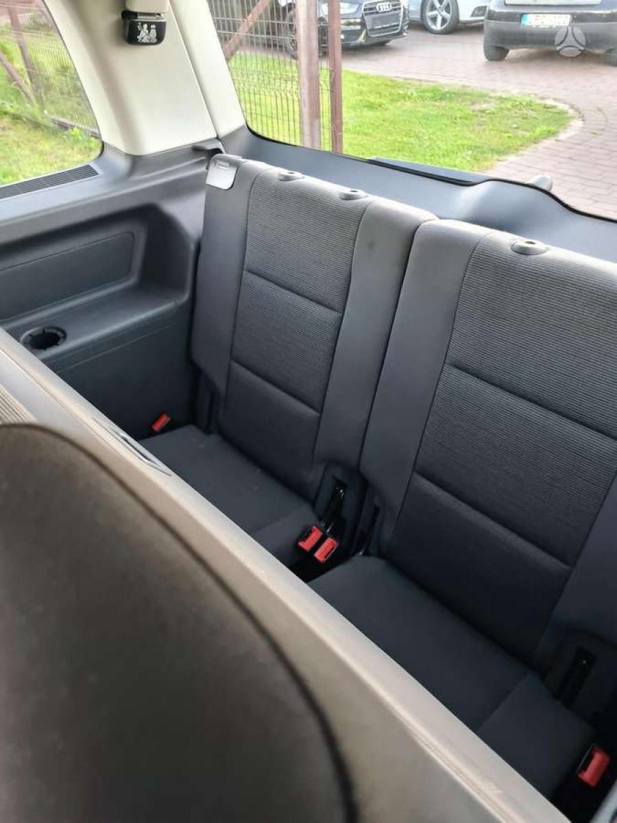 Melns Volkswagen Touran 2008 Kaišiadorys, ar dzinēja tilpumu 1.90 L un nobraukumu 266 tūkst. km par 2999 €, foto 23 vietnē AUTOMOTO.COM.LV