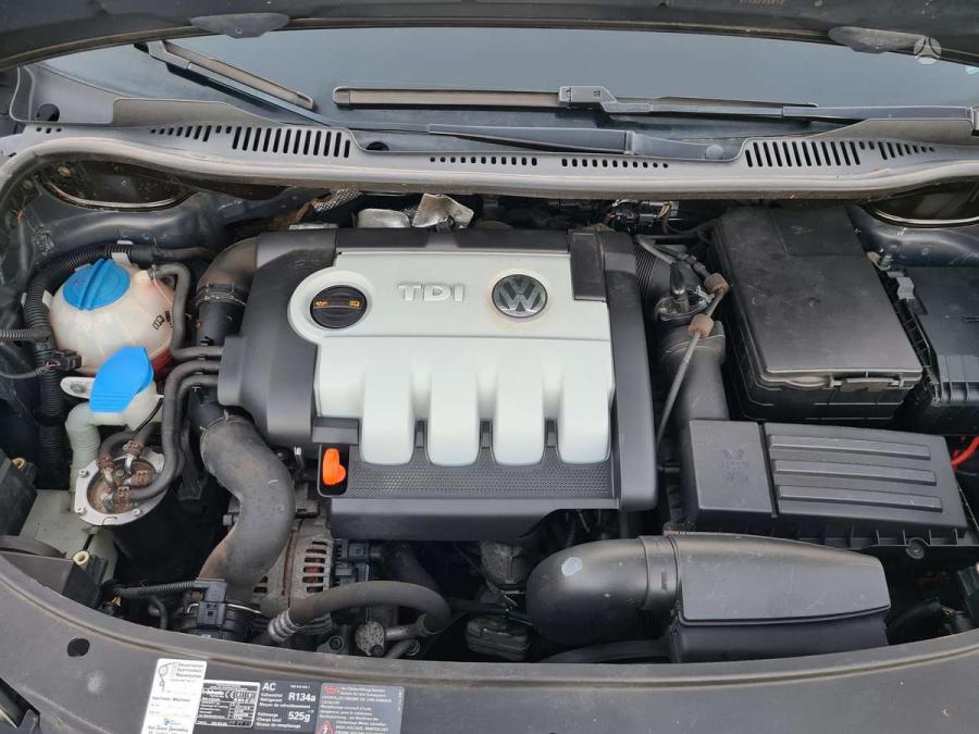 Melns Volkswagen Touran 2008 Kaišiadorys, ar dzinēja tilpumu 1.90 L un nobraukumu 266 tūkst. km par 2999 €, foto 25 vietnē AUTOMOTO.COM.LV
