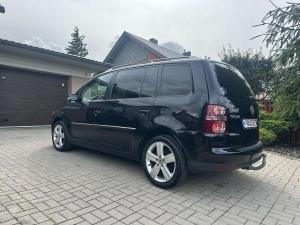 Melns Volkswagen Touran 2008 Marijampole, ar dzinēja tilpumu 1.97 L un nobraukumu 232 tūkst. km par 4900 €, foto 5 vietnē AUTOMOTO.COM.LV