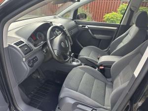 Melns Volkswagen Touran 2008 Marijampole, ar dzinēja tilpumu 1.97 L un nobraukumu 232 tūkst. km par 4900 €, foto 13 vietnē AUTOMOTO.COM.LV
