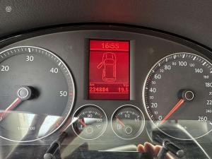 Melns Volkswagen Touran 2008 Marijampole, ar dzinēja tilpumu 1.97 L un nobraukumu 232 tūkst. km par 4900 €, foto 14 vietnē AUTOMOTO.COM.LV