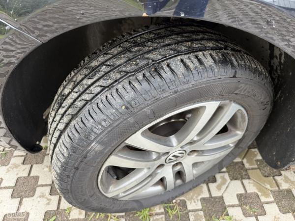 Melns Volkswagen Touran 2008 Kauņa, ar dzinēja tilpumu 2.00 L un nobraukumu 296 tūkst. km par 3290 €, foto 7 vietnē AUTOMOTO.COM.LV