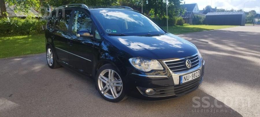 Melns Volkswagen Touran 2008 Daugavpils, ar dzinēja tilpumu 2.00 L un nobraukumu 0 tūkst. km par 3800 €, foto 1 vietnē AUTOMOTO.COM.LV