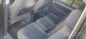 Melns Volkswagen Touran 2008 Daugavpils, ar dzinēja tilpumu 2.00 L un nobraukumu 0 tūkst. km par 3800 €, foto 8 vietnē AUTOMOTO.COM.LV