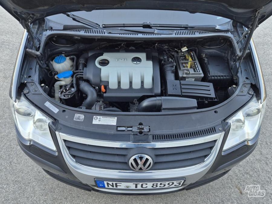 Melns Volkswagen Touran 2008 Mažeikiai, ar dzinēja tilpumu 2.00 L un nobraukumu 295 tūkst. km par 4350 €, foto 13 vietnē AUTOMOTO.COM.LV