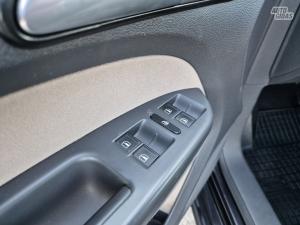 Melns Volkswagen Touran 2008 Mažeikiai, ar dzinēja tilpumu 2.00 L un nobraukumu 295 tūkst. km par 4350 €, foto 18 vietnē AUTOMOTO.COM.LV