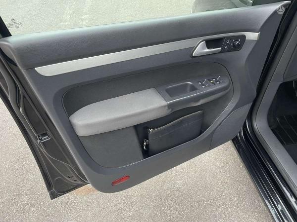 Melns Volkswagen Touran 2008 Marijampole, ar dzinēja tilpumu 1.40 L un nobraukumu 181 tūkst. km par 3650 €, foto 10 vietnē AUTOMOTO.COM.LV