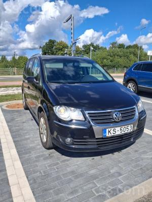 Melns Volkswagen Touran 2008 Jelgava, ar dzinēja tilpumu 2.00 L un nobraukumu 324 tūkst. km par 2400 €, foto 6 vietnē AUTOMOTO.COM.LV