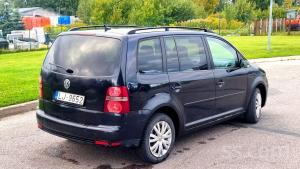 Melns Volkswagen Touran 2008 Cēsis, ar dzinēja tilpumu 1.90 L un nobraukumu 380 tūkst. km par 2200 €, foto 9 vietnē AUTOMOTO.COM.LV