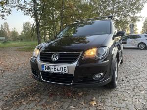 Black Volkswagen Touran 2008 in Valmiera, with an engine capacity of 1.90 L and mileage of 282 thousand km for 3500 €, photo  on AUTOMOTO.COM.LV