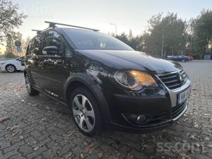 Melns Volkswagen Touran 2008 Valmiera, ar dzinēja tilpumu 1.90 L un nobraukumu 282 tūkst. km par 3500 €, foto 9 vietnē AUTOMOTO.COM.LV