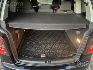 Melns Volkswagen Touran 2008 Valmiera, ar dzinēja tilpumu 1.90 L un nobraukumu 282 tūkst. km par 3500 €, foto 13 vietnē AUTOMOTO.COM.LV