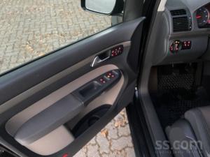 Melns Volkswagen Touran 2008 Valmiera, ar dzinēja tilpumu 1.90 L un nobraukumu 282 tūkst. km par 3500 €, foto 16 vietnē AUTOMOTO.COM.LV