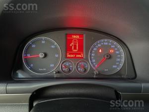 Melns Volkswagen Touran 2008 Valmiera, ar dzinēja tilpumu 1.90 L un nobraukumu 282 tūkst. km par 3500 €, foto 17 vietnē AUTOMOTO.COM.LV