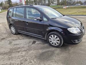 Black Volkswagen Touran 2009 in Utena, with an engine capacity of 1.90 L and mileage of 265 thousand km for 3950 €, photo 6 on AUTOMOTO.COM.LV