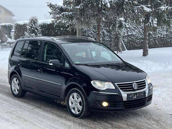Melns Volkswagen Touran 2009 Kėdainiai, ar dzinēja tilpumu 1.40 L un nobraukumu 231 tūkst. km par 4199 €, foto 2 vietnē AUTOMOTO.COM.LV