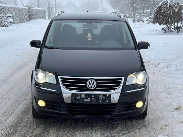 Melns Volkswagen Touran 2009 Kėdainiai, ar dzinēja tilpumu 1.40 L un nobraukumu 231 tūkst. km par 4199 €, foto 7 vietnē AUTOMOTO.COM.LV