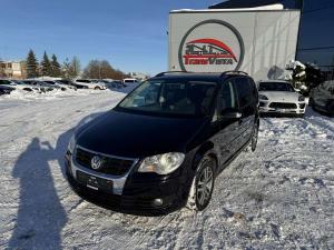 Black Volkswagen Touran 2009 in Telschi, with an engine capacity of 1.90 L and mileage of 266 thousand km for 4400 €, photo  on AUTOMOTO.COM.LV