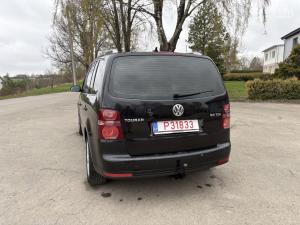 Black Volkswagen Touran 2009 in Kaunas, with an engine capacity of 2.00 L and mileage of 404 thousand km for 3100 €, photo 10 on AUTOMOTO.COM.LV