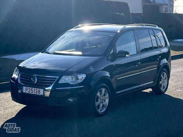 Melns Volkswagen Touran 2009 Kėdainiai, ar dzinēja tilpumu 1.40 L un nobraukumu 231 tūkst. km par 3999 €, foto 2 vietnē AUTOMOTO.COM.LV