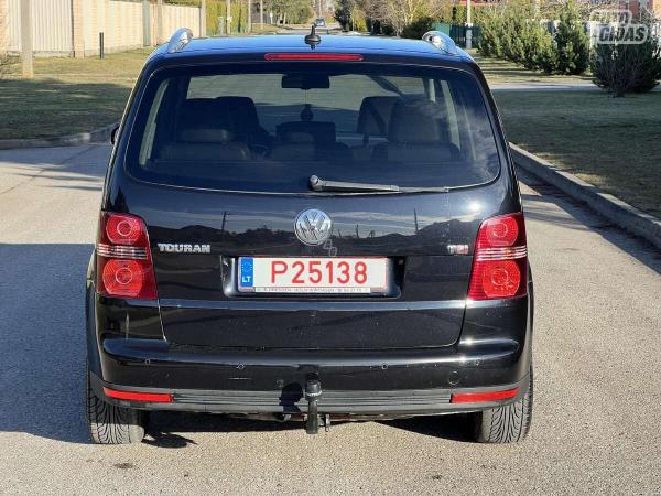 Melns Volkswagen Touran 2009 Kėdainiai, ar dzinēja tilpumu 1.40 L un nobraukumu 231 tūkst. km par 3999 €, foto 9 vietnē AUTOMOTO.COM.LV