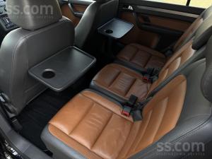 Черный Фольксваген Туран 2009 в Елгава, объемом двигателя 2.00 л и пробегом 230 тыс. км за 4700 €, фото 17 на AUTOMOTO.COM.LV