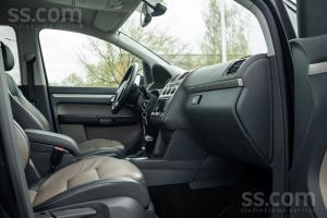 Melns Volkswagen Touran 2009 Jelgava, ar dzinēja tilpumu 2.00 L un nobraukumu 291 tūkst. km par 3990 €, foto 9 vietnē AUTOMOTO.COM.LV