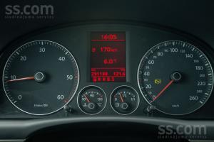 Melns Volkswagen Touran 2009 Jelgava, ar dzinēja tilpumu 2.00 L un nobraukumu 291 tūkst. km par 3990 €, foto 14 vietnē AUTOMOTO.COM.LV