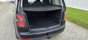 Black Volkswagen Touran 2009 in Riga, with an engine capacity of 1.40 L and mileage of 230 thousand km for 3850 €, photo 5 on AUTOMOTO.COM.LV