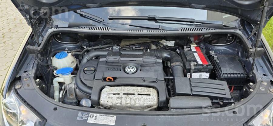 Black Volkswagen Touran 2009 in Riga, with an engine capacity of 1.40 L and mileage of 230 thousand km for 3850 €, photo 26 on AUTOMOTO.COM.LV