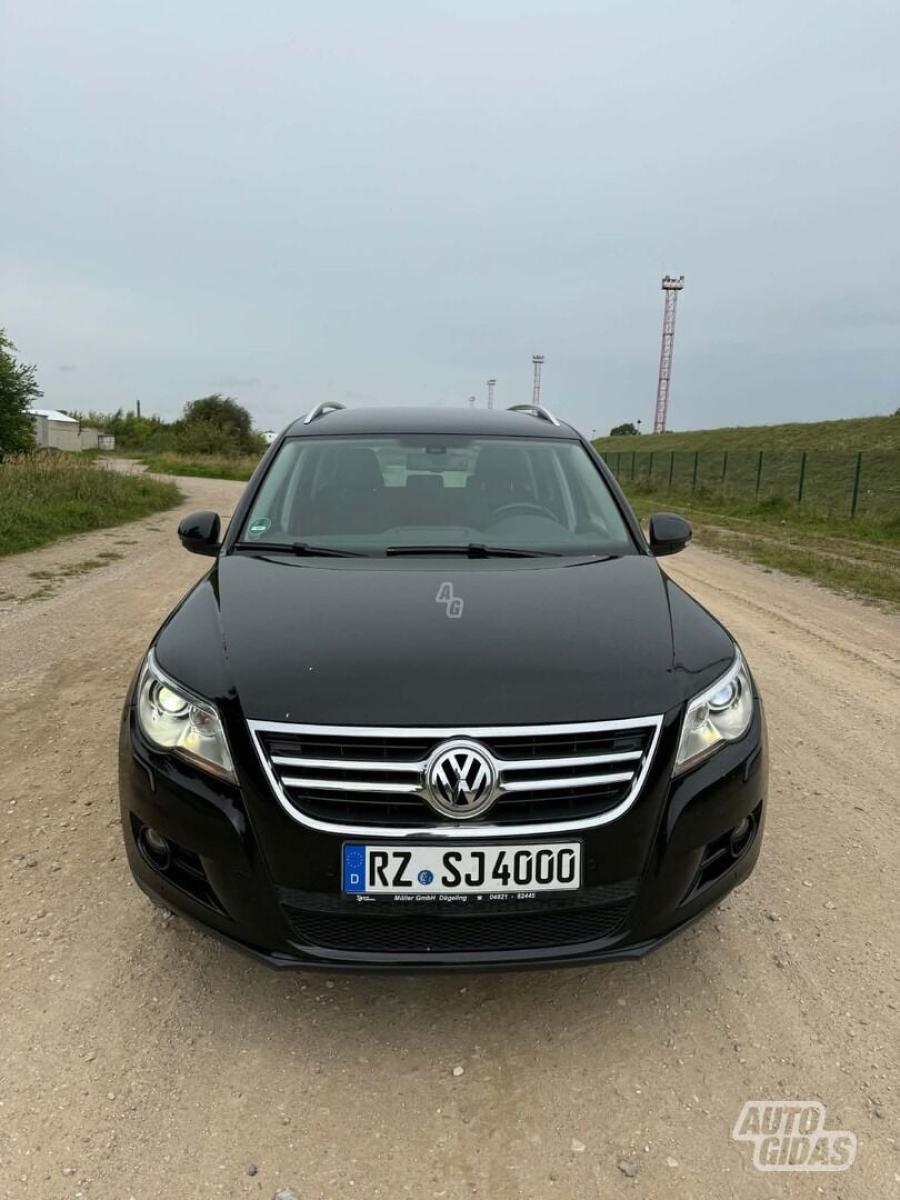 Melns Volkswagen Touran 2009 Mažeikiai, ar dzinēja tilpumu 2.00 L un nobraukumu 174 tūkst. km par 6200 €, foto 6 vietnē AUTOMOTO.COM.LV