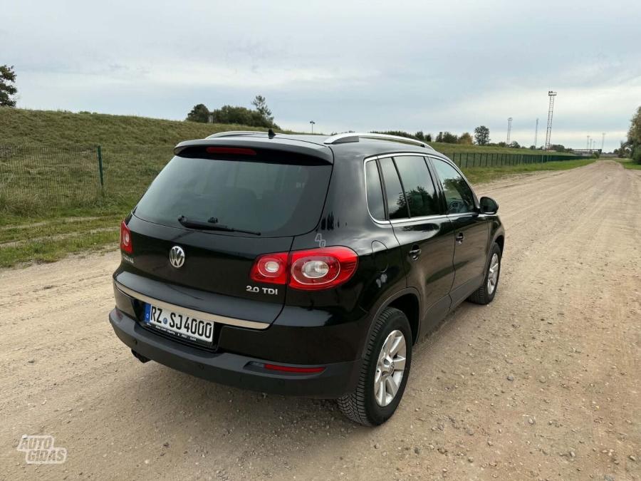 Melns Volkswagen Touran 2009 Mažeikiai, ar dzinēja tilpumu 2.00 L un nobraukumu 174 tūkst. km par 6200 €, foto 10 vietnē AUTOMOTO.COM.LV