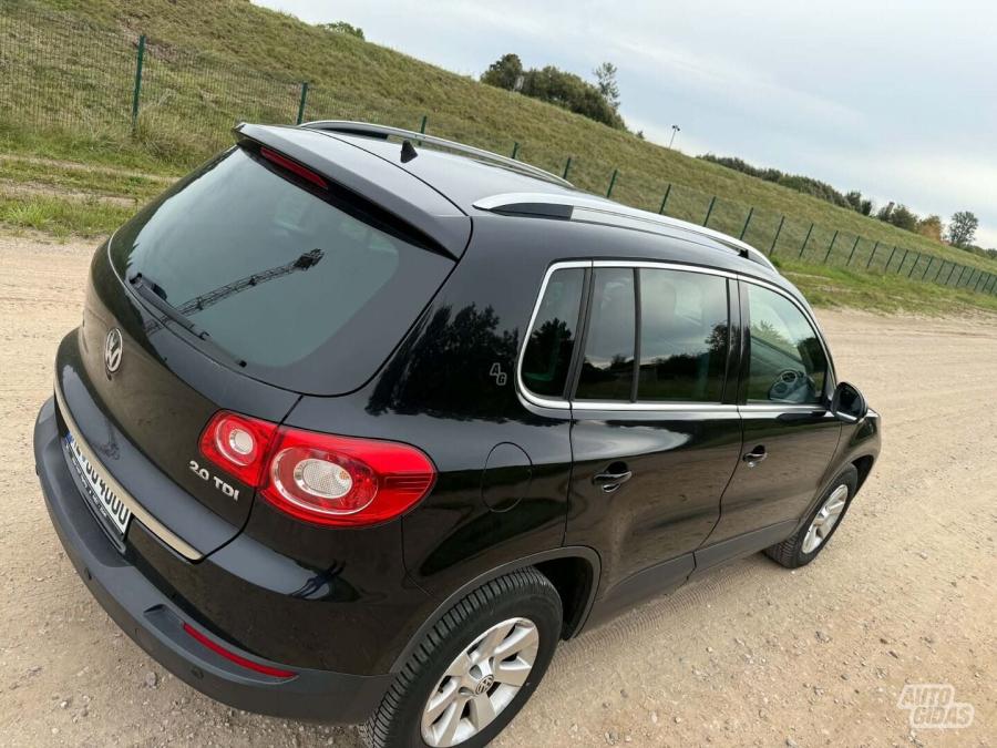 Melns Volkswagen Touran 2009 Mažeikiai, ar dzinēja tilpumu 2.00 L un nobraukumu 174 tūkst. km par 6200 €, foto 20 vietnē AUTOMOTO.COM.LV