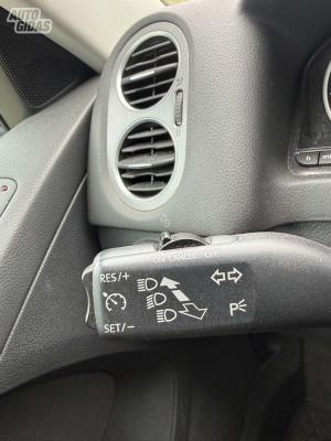 Melns Volkswagen Touran 2009 Mažeikiai, ar dzinēja tilpumu 2.00 L un nobraukumu 174 tūkst. km par 6200 €, foto 30 vietnē AUTOMOTO.COM.LV