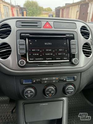 Melns Volkswagen Touran 2009 Mažeikiai, ar dzinēja tilpumu 2.00 L un nobraukumu 174 tūkst. km par 6200 €, foto 32 vietnē AUTOMOTO.COM.LV