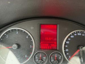 Melns Volkswagen Touran 2009 Mažeikiai, ar dzinēja tilpumu 2.00 L un nobraukumu 174 tūkst. km par 6200 €, foto 33 vietnē AUTOMOTO.COM.LV