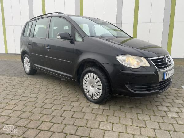 Melns Volkswagen Touran 2009 Raseiniai, ar dzinēja tilpumu 1.90 L un nobraukumu 330 tūkst. km par 1950 €, foto 8 vietnē AUTOMOTO.COM.LV