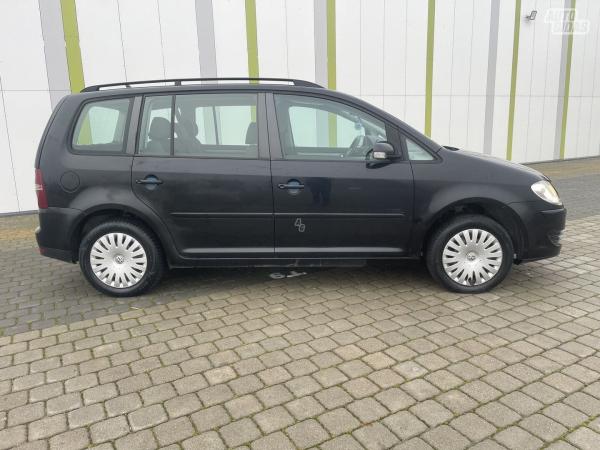 Melns Volkswagen Touran 2009 Raseiniai, ar dzinēja tilpumu 1.90 L un nobraukumu 330 tūkst. km par 1950 €, foto 9 vietnē AUTOMOTO.COM.LV