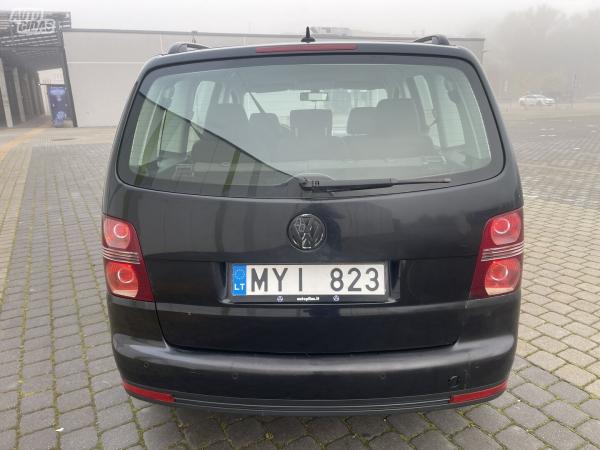 Melns Volkswagen Touran 2009 Raseiniai, ar dzinēja tilpumu 1.90 L un nobraukumu 330 tūkst. km par 1950 €, foto 11 vietnē AUTOMOTO.COM.LV