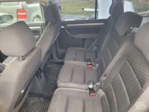 Black Volkswagen Touran 2009 in Vilnius, with an engine capacity of 2.00 L and mileage of 337 thousand km for 1950 €, photo 15 on AUTOMOTO.COM.LV