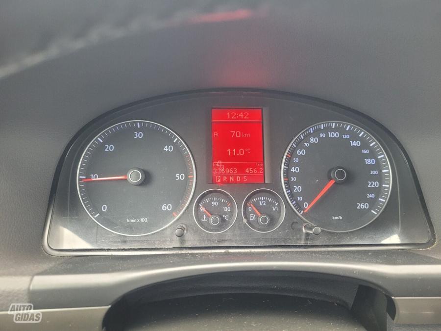 Black Volkswagen Touran 2009 in Vilnius, with an engine capacity of 2.00 L and mileage of 337 thousand km for 1950 €, photo 16 on AUTOMOTO.COM.LV