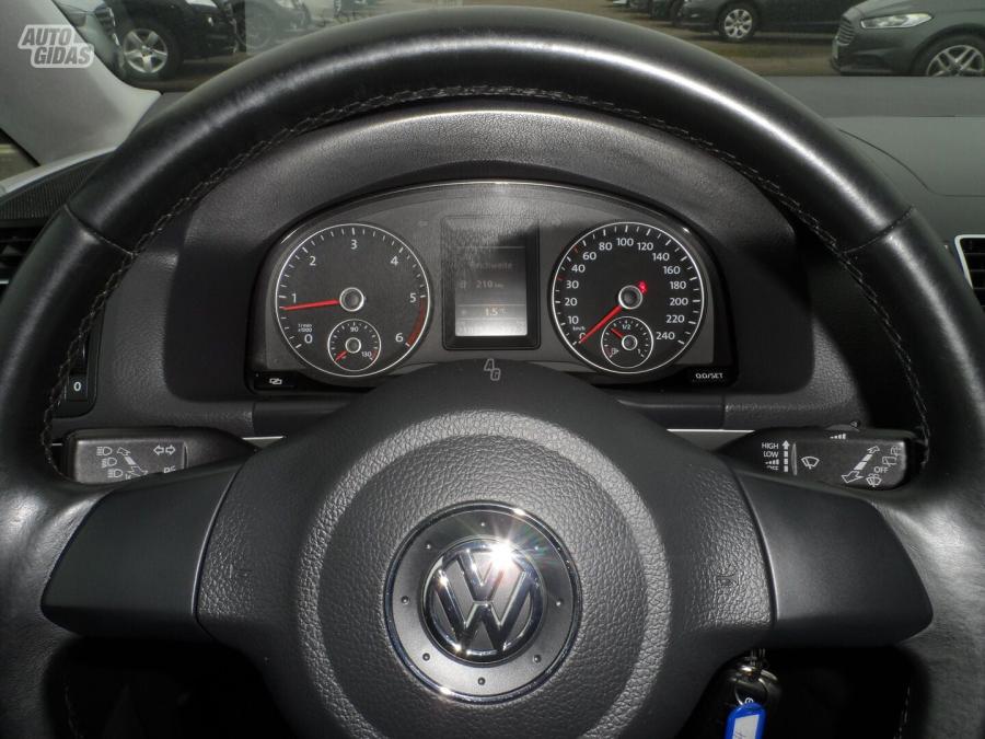 Black Volkswagen Touran 2010 in Klaipeda, with an engine capacity of 1.60 L and mileage of 210 thousand km for 4999 €, photo 19 on AUTOMOTO.COM.LV