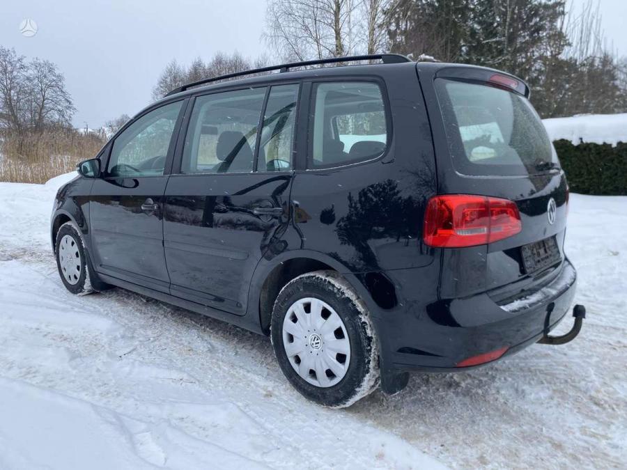 Melns Volkswagen Touran 2010 Biržai, ar dzinēja tilpumu 1.60 L un nobraukumu 314 tūkst. km par 3950 €, foto 3 vietnē AUTOMOTO.COM.LV