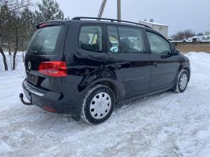 Melns Volkswagen Touran 2010 Biržai, ar dzinēja tilpumu 1.60 L un nobraukumu 314 tūkst. km par 3950 €, foto 4 vietnē AUTOMOTO.COM.LV
