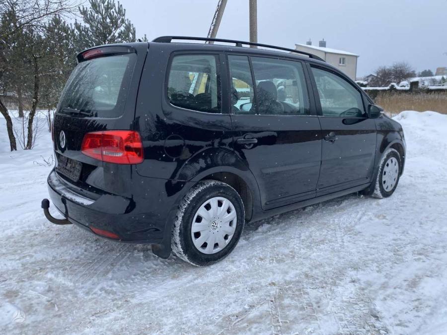 Melns Volkswagen Touran 2010 Biržai, ar dzinēja tilpumu 1.60 L un nobraukumu 314 tūkst. km par 3950 €, foto 4 vietnē AUTOMOTO.COM.LV