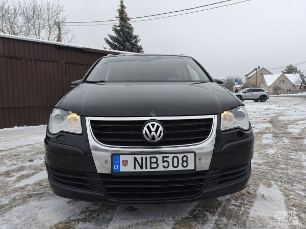 Melns Volkswagen Touran 2010 Kauņa, ar dzinēja tilpumu 1.90 L un nobraukumu 284 tūkst. km par 3799 €, foto 8 vietnē AUTOMOTO.COM.LV
