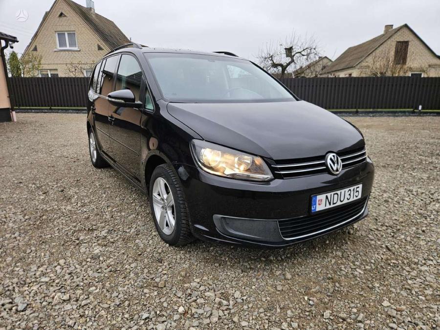 Melns Volkswagen Touran 2010 Pakruojis, ar dzinēja tilpumu 1.60 L un nobraukumu 298 tūkst. km par 4900 €, foto 5 vietnē AUTOMOTO.COM.LV