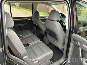 Melns Volkswagen Touran 2010 Daugavpils, ar dzinēja tilpumu 1.90 L un nobraukumu 0 tūkst. km par 4950 €, foto 14 vietnē AUTOMOTO.COM.LV