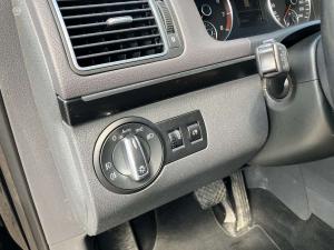 Black Volkswagen Touran 2010 in Taurage, with an engine capacity of 1.39 L and mileage of 220 thousand km for 5000 €, photo 15 on AUTOMOTO.COM.LV