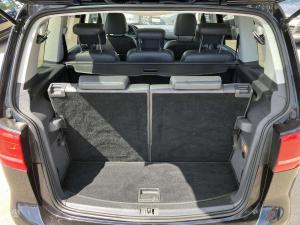 Black Volkswagen Touran 2010 in Taurage, with an engine capacity of 1.39 L and mileage of 220 thousand km for 5000 €, photo 29 on AUTOMOTO.COM.LV